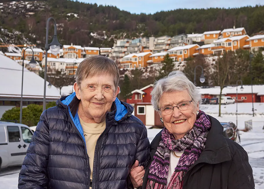 Penneveninder gennem 75 år: Ethel og Astrid er begge 86 år og skriver ...
