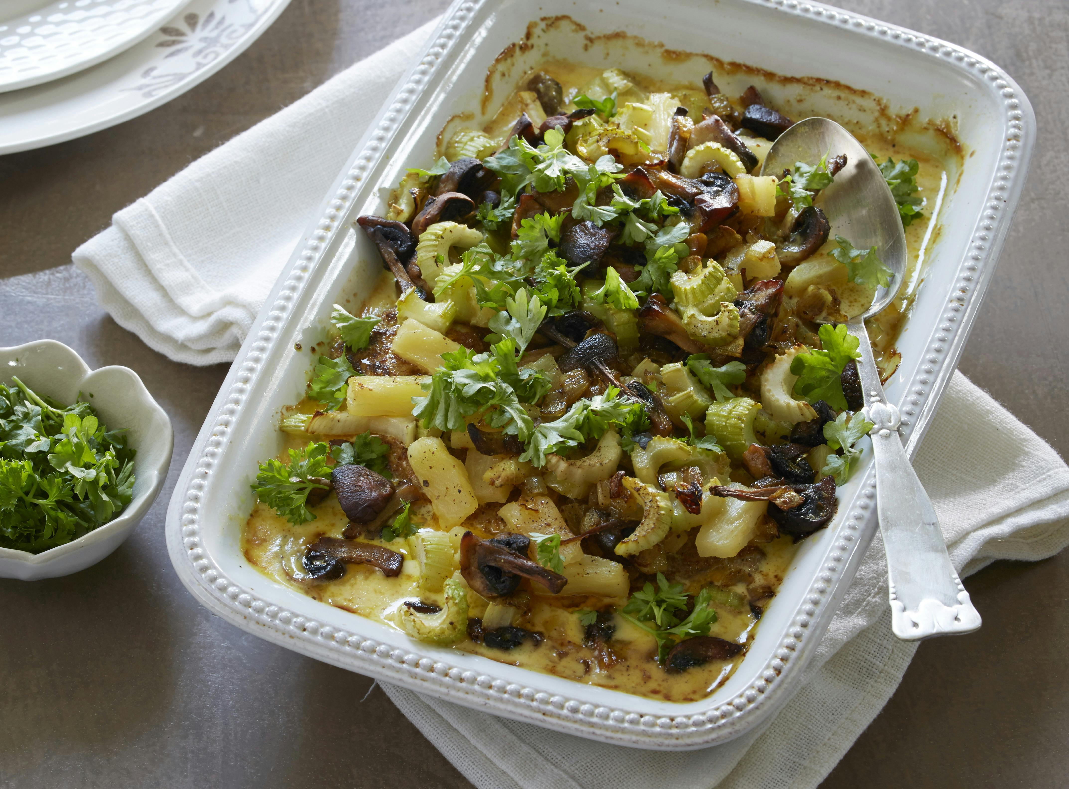 Koteletter i fad med karry og ris | Familie Journal