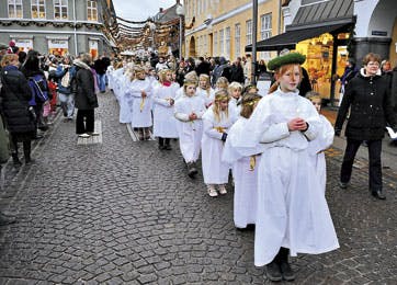 Danmarks største luciaoptog | Familie Journal